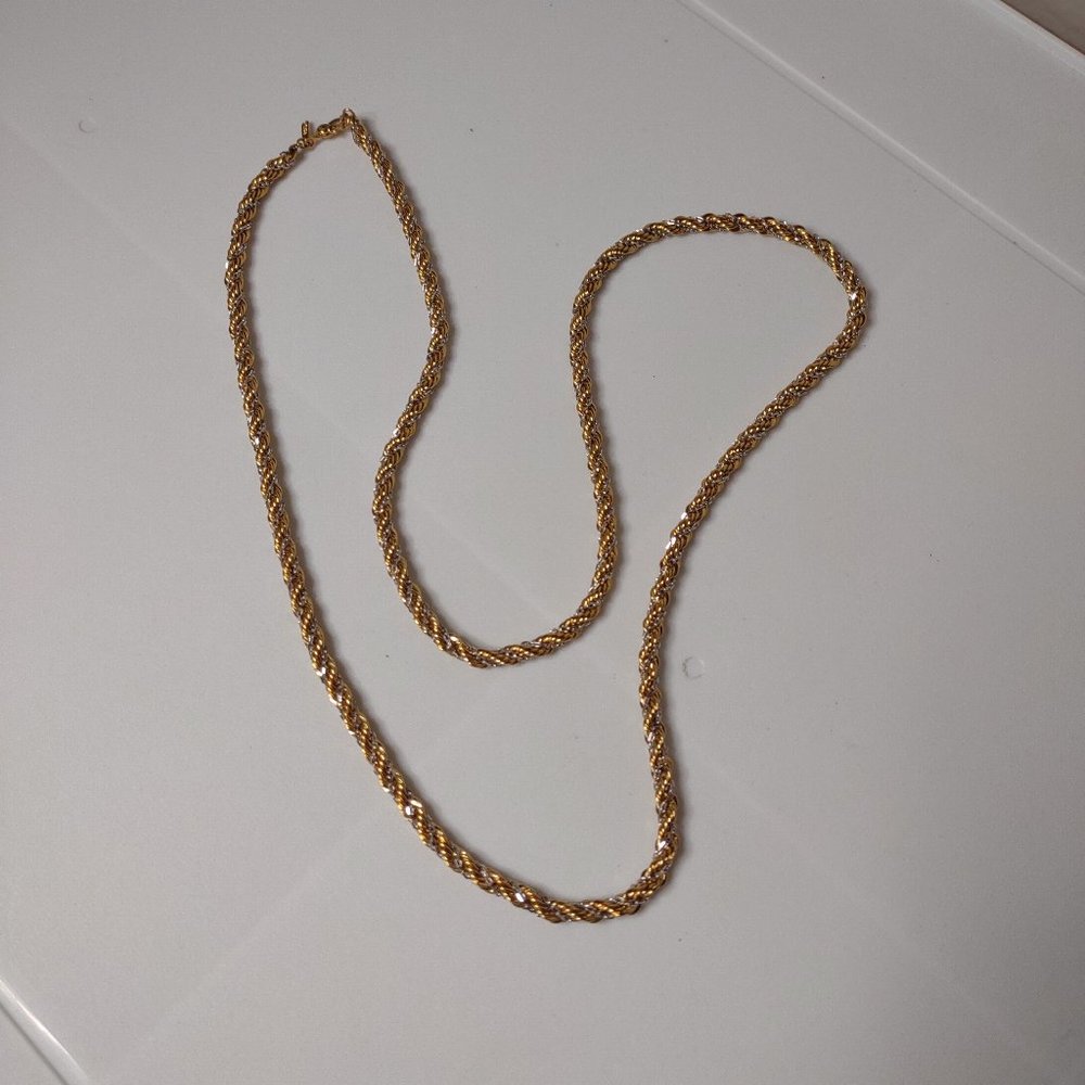 Very Pretty 27 Inch Monet Two Tone Chain Necklace - Gem